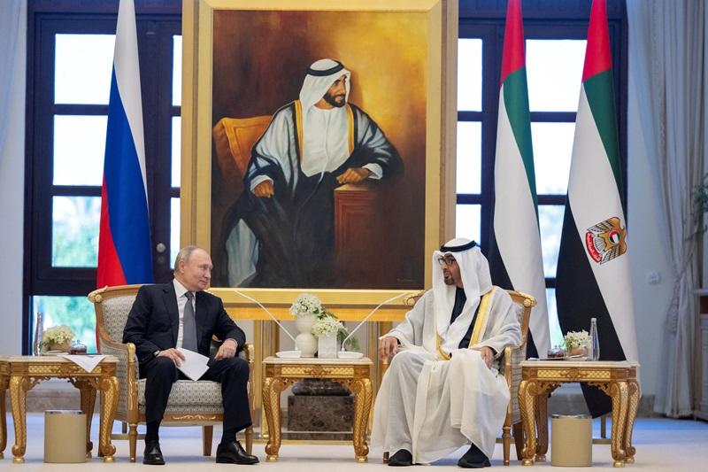 Russian President Vladimir Putin visits Abu Dhabi | Photos | GMA News ...