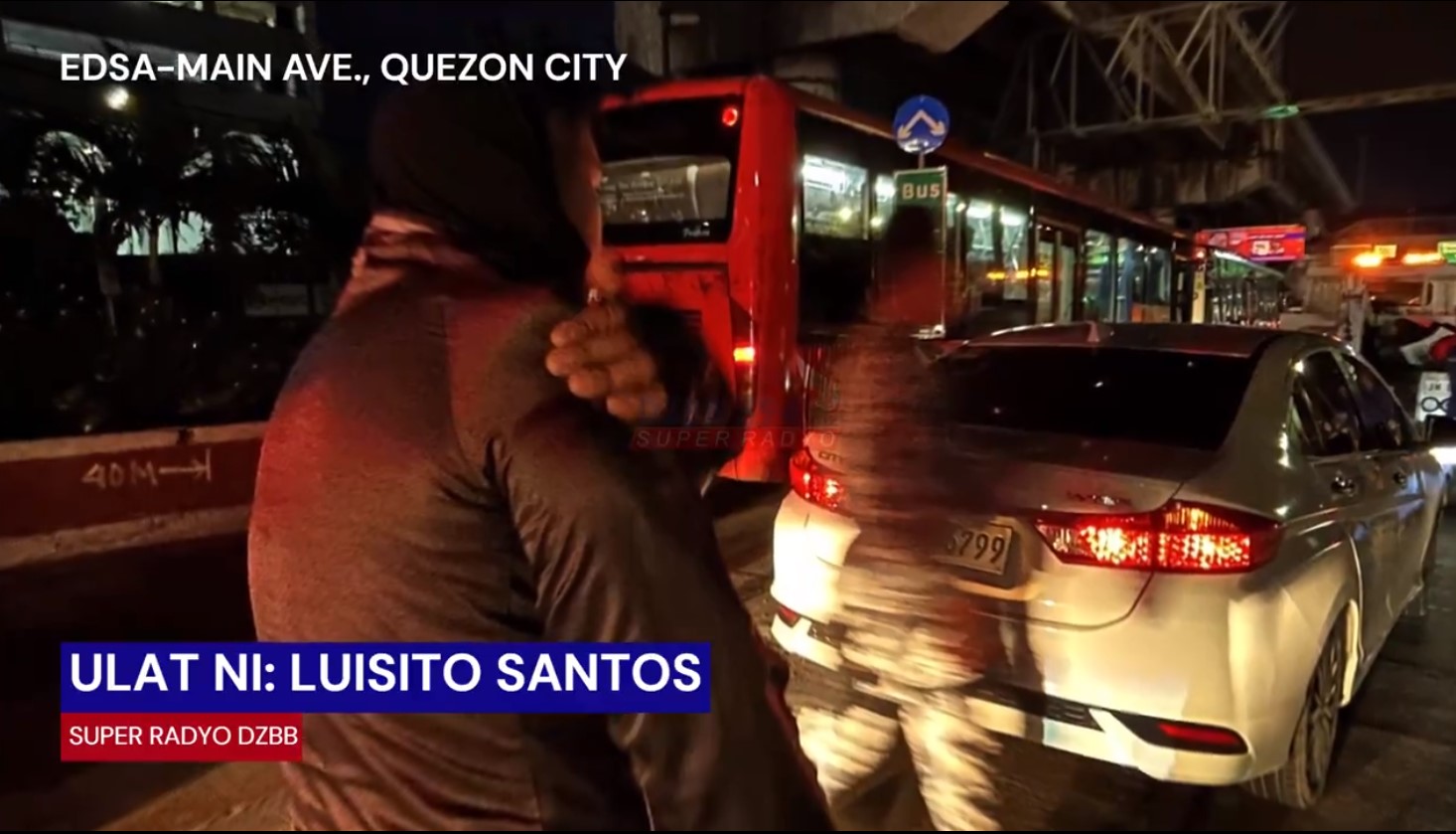 MMDA traffic enforcer hit by car inside EDSA Busway | GMA News Online