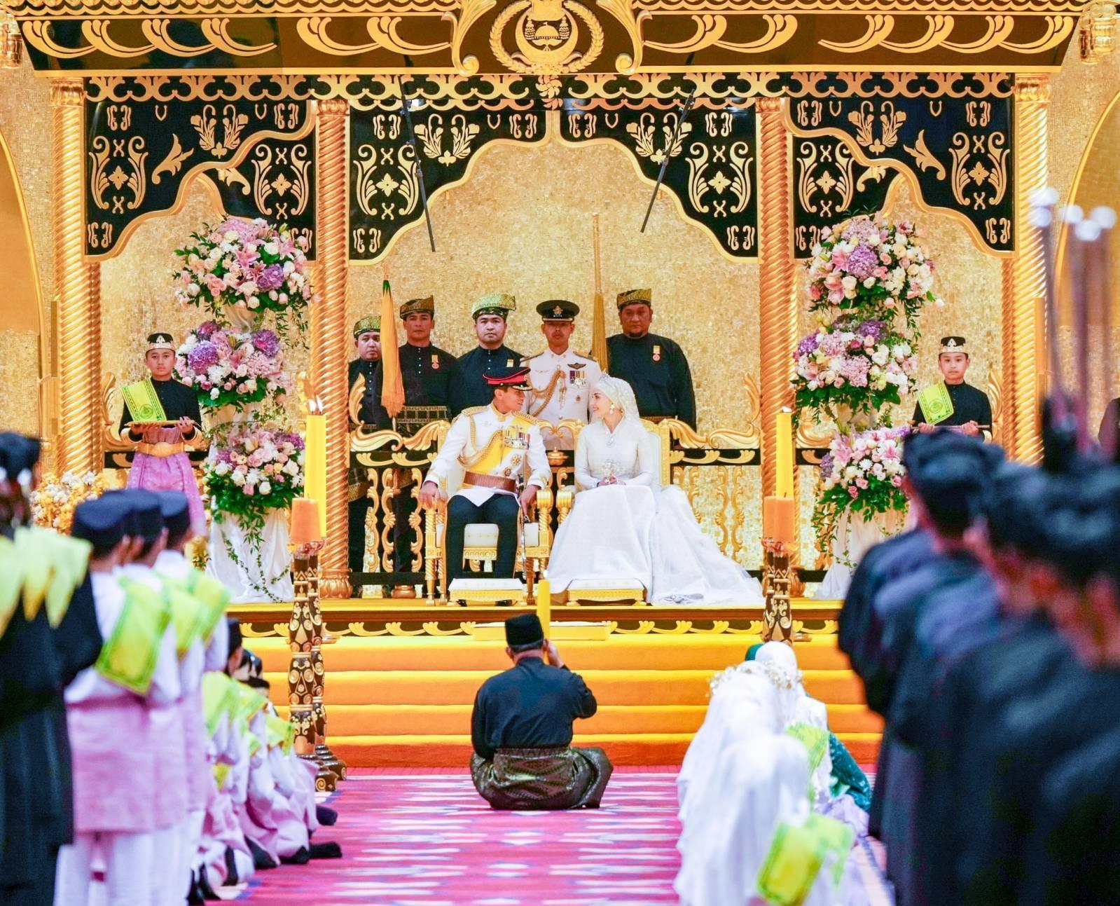 Brunei’s Prince Abdul Mateen weds in lavish ceremony | Photos | GMA ...