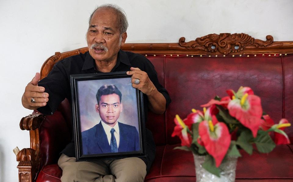 Indonesia’s likely new president haunts father of missing activist ...