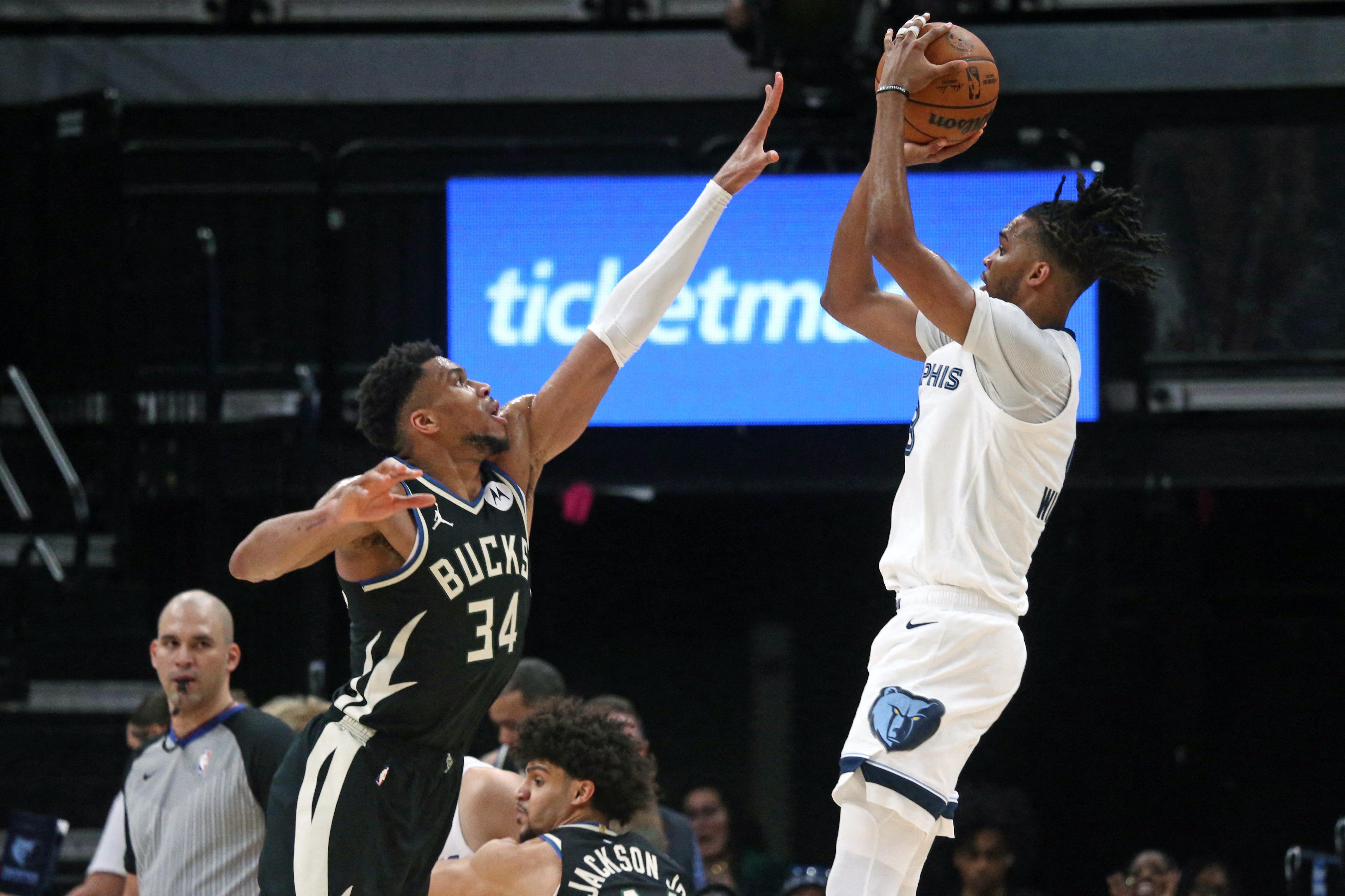 NBA: Undermanned Grizzlies turn back Bucks' rally | GMA News Online