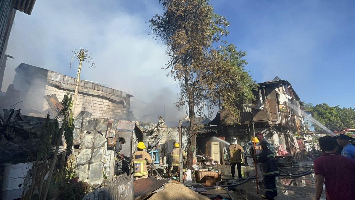 Fire breaks out in Barangay Tumana, Marikina; two slightly hurt | GMA ...