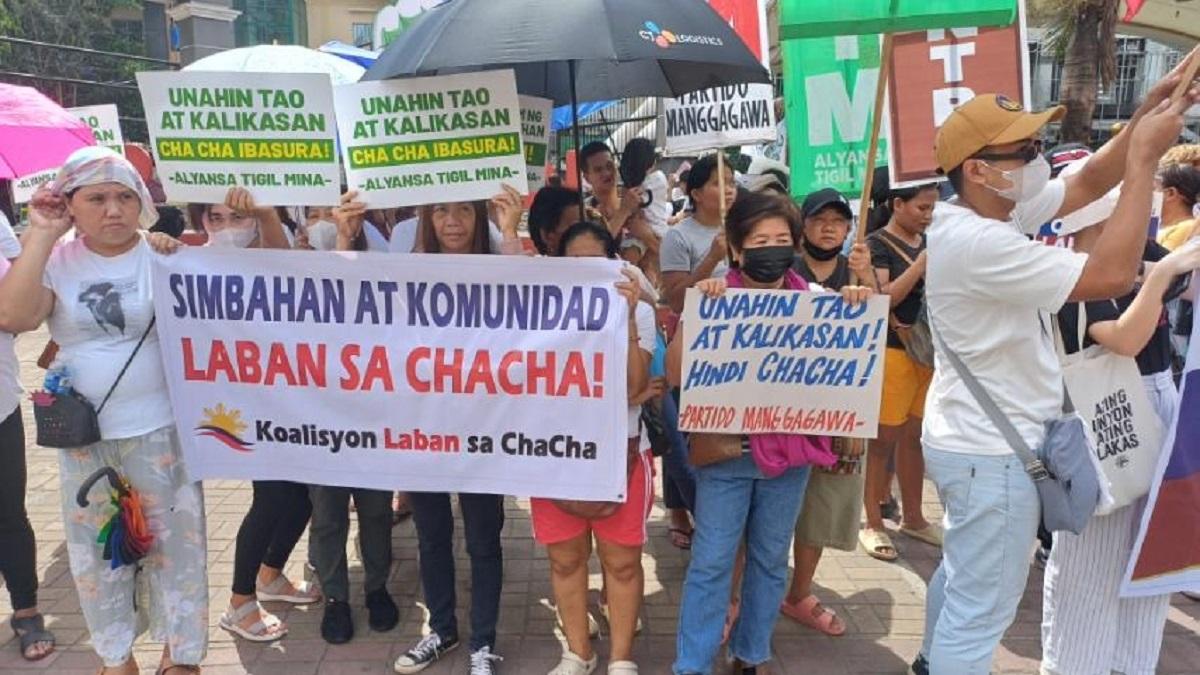 Groups say no to Cha-cha, yes to pro-environment laws | Photos | GMA ...