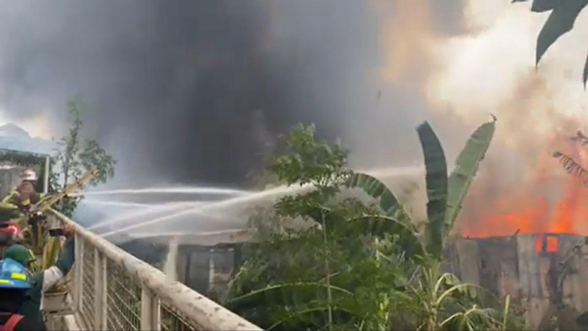 3 injured in Quezon City fire | GMA News Online