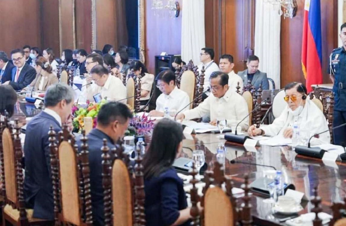 Marcos leads LEDAC meeting to 'reprioritize' bills for livelihood ...