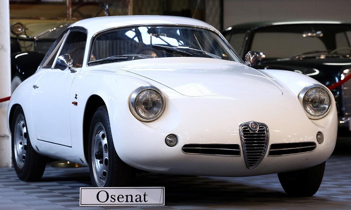 Vintage Alfa Romeo cars go on sale at auction in France | GMA News Online