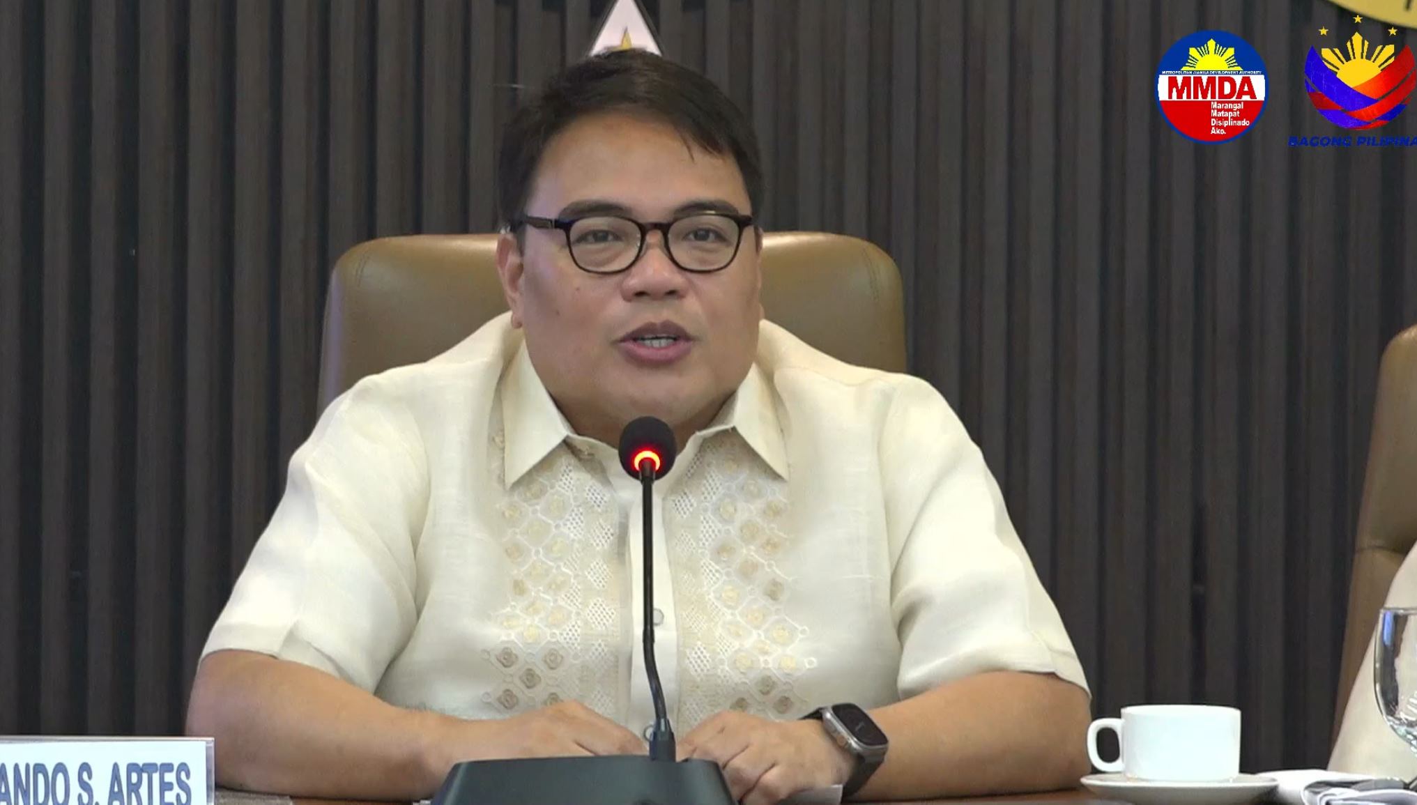 Huge amount of cash found by traffic enforcers; MMDA seeks owner | GMA ...