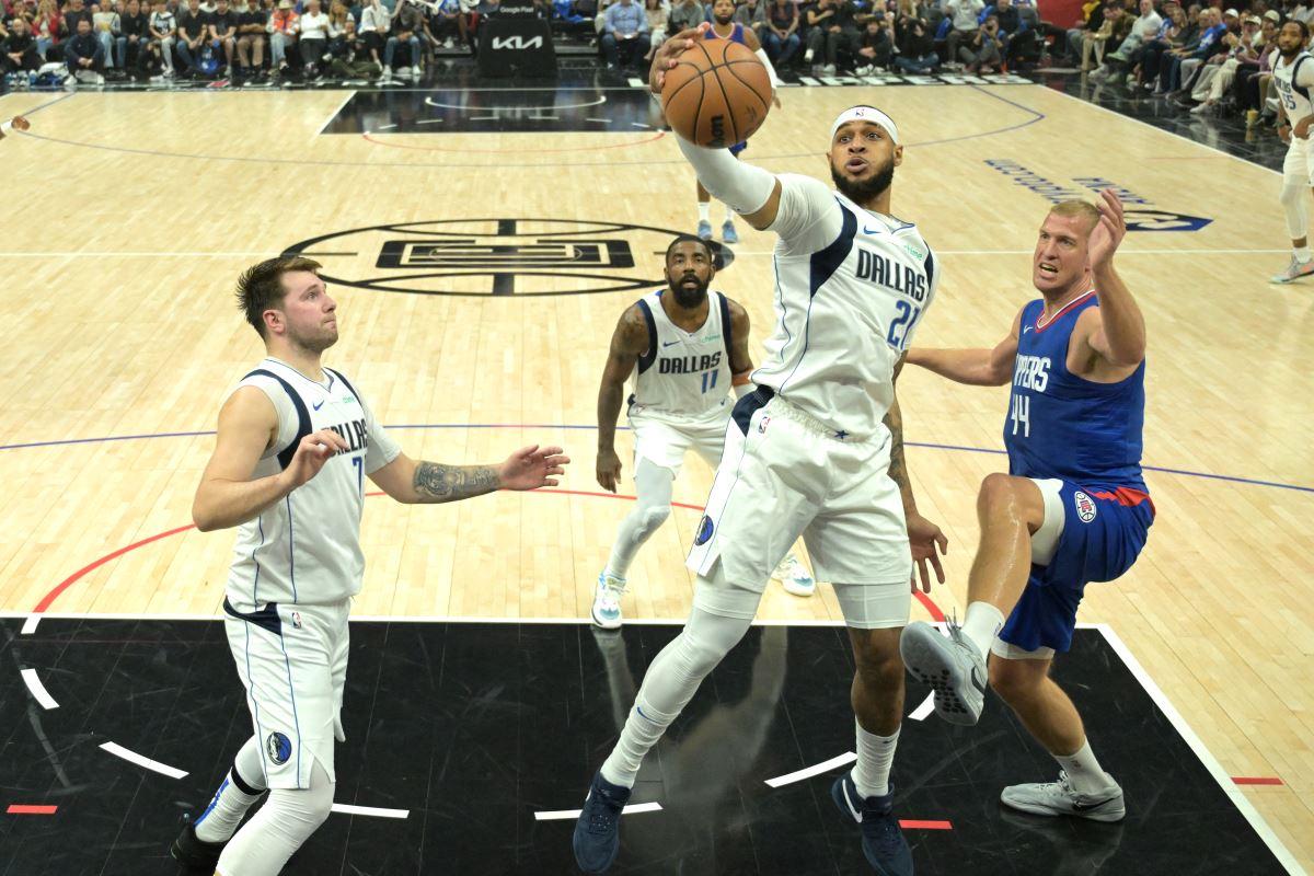 NBA: Clippers' defense holds Mavericks in check in Game 1 win | GMA ...