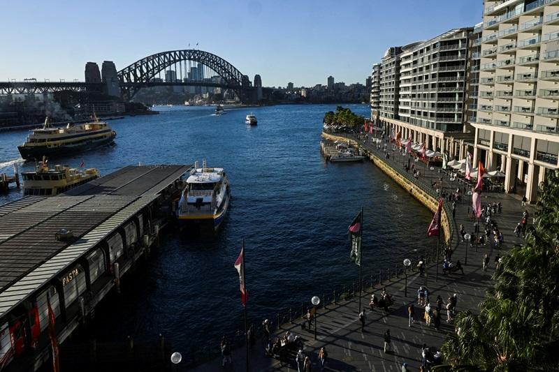 A view of Sydney Harbour Bridge from Circular Quay | Photos | GMA News ...