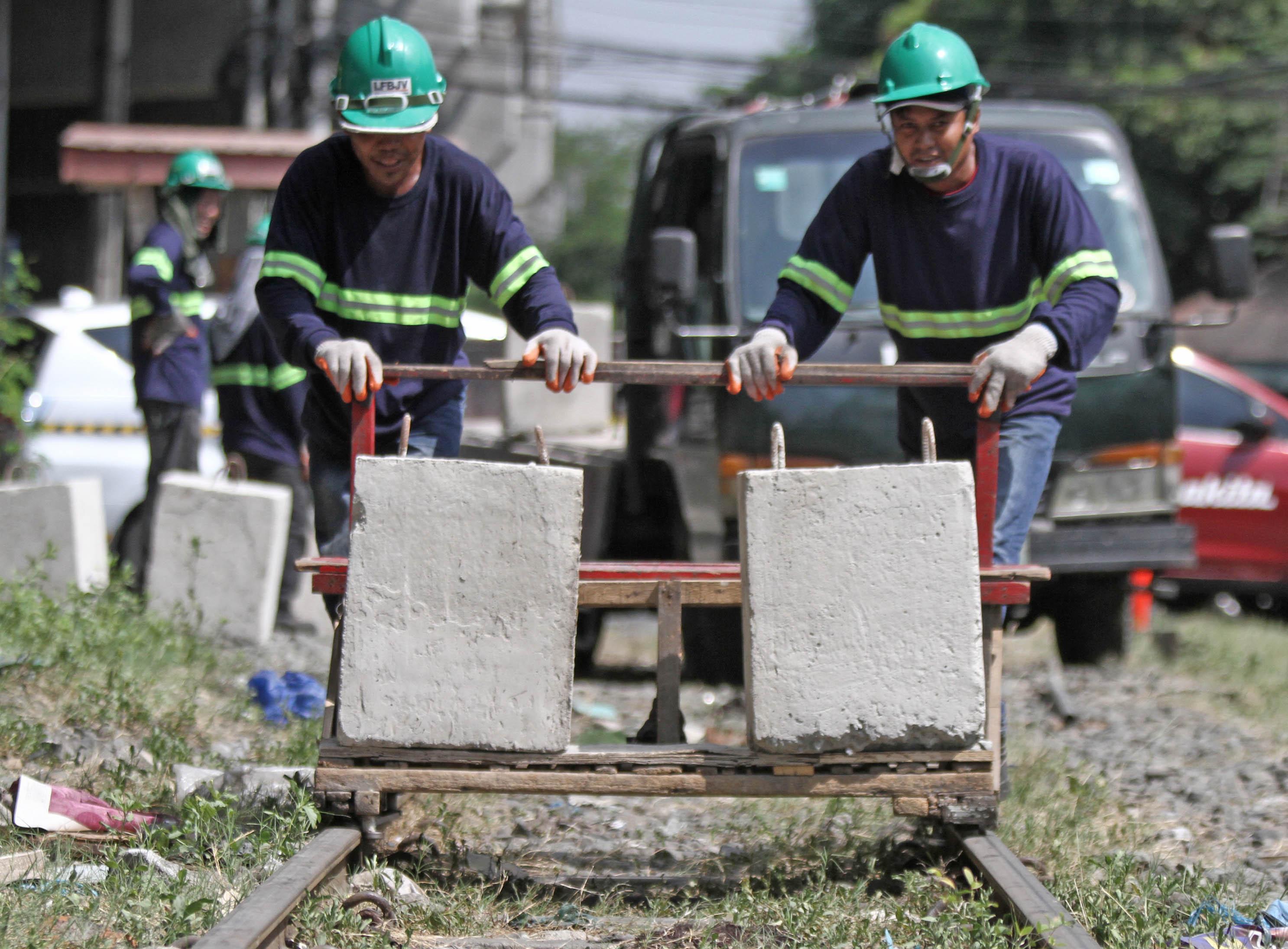 PNR work in progress | Photos | GMA News Online