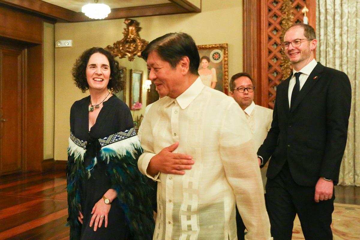 Marcos welcomes new NZ envoy to PH | Photos | GMA News Online Marcos welcomes new NZ envoy to PH | Photos | GMA News Online