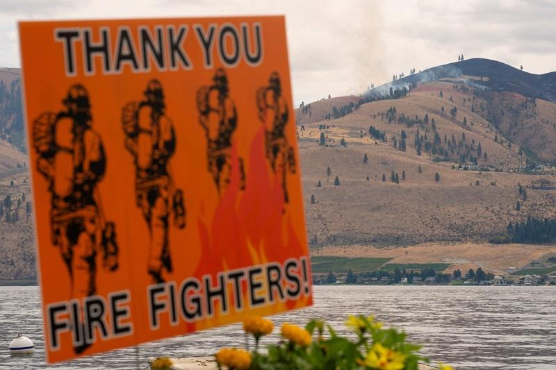 Stayman Flats Fire near Chelan, Washington, U.S. | Photos | GMA News Online