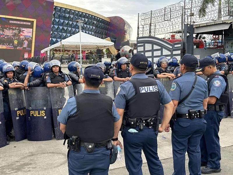 PNP Region XI personnel try anew to serve arrest warrant vs. Apollo ...