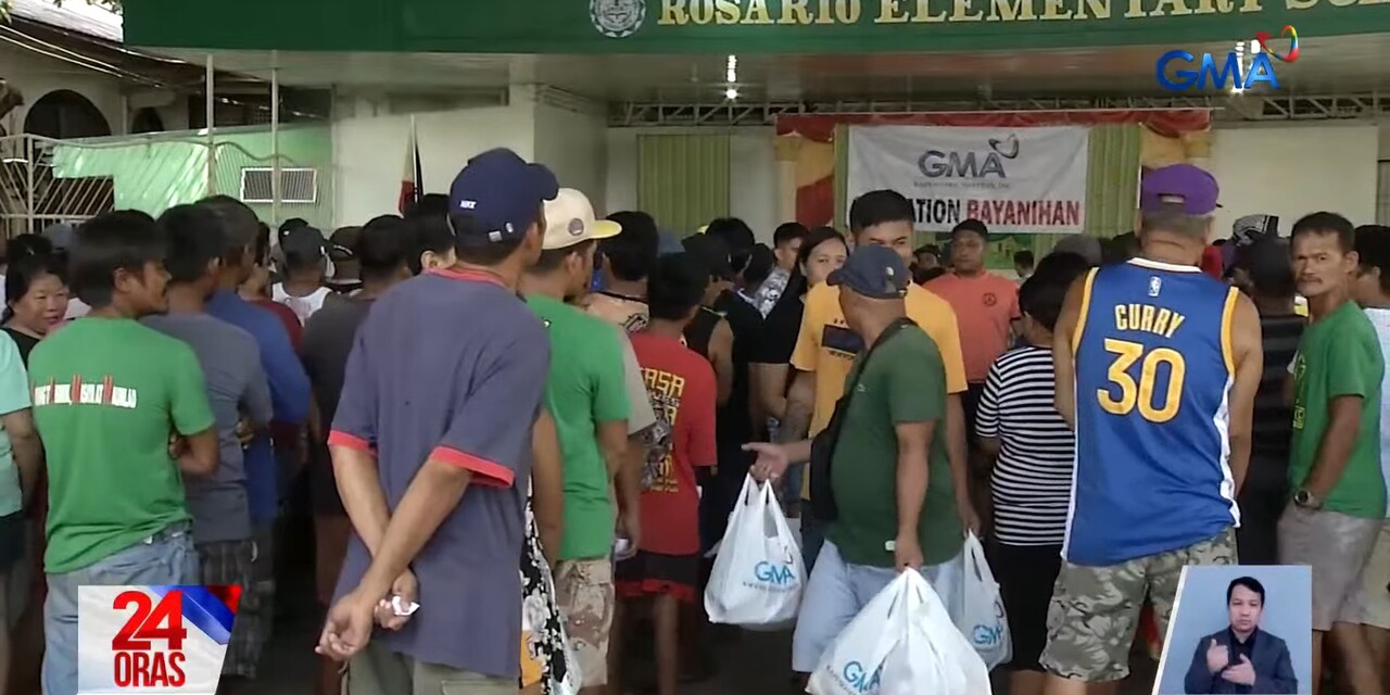 8,000 Bataan, Cavite residents affected by oil spill receive food packs from GMA Kapuso ...