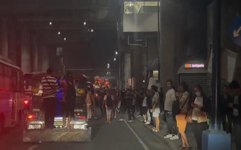 LRT-2 on full line operation following catenary repair | GMA News Online
