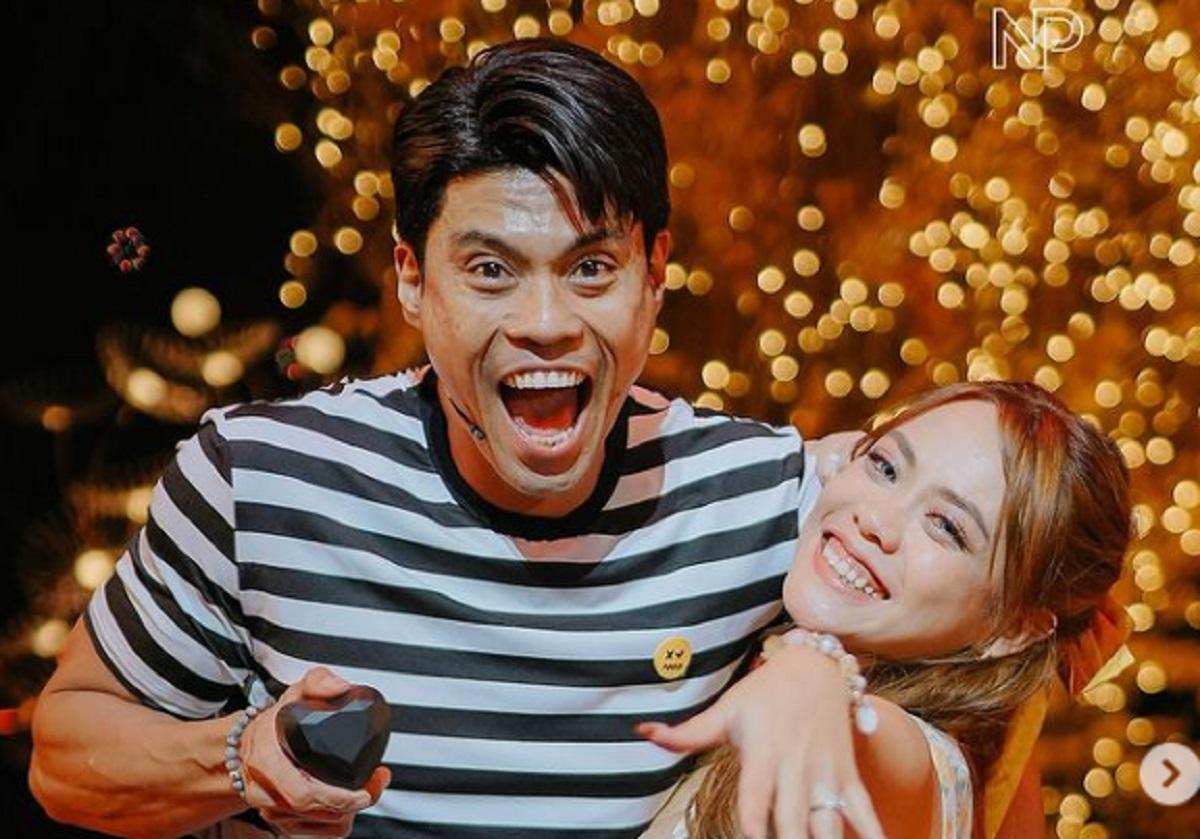 Jerald Napoles and Kim Molina are engaged! | GMA News Online