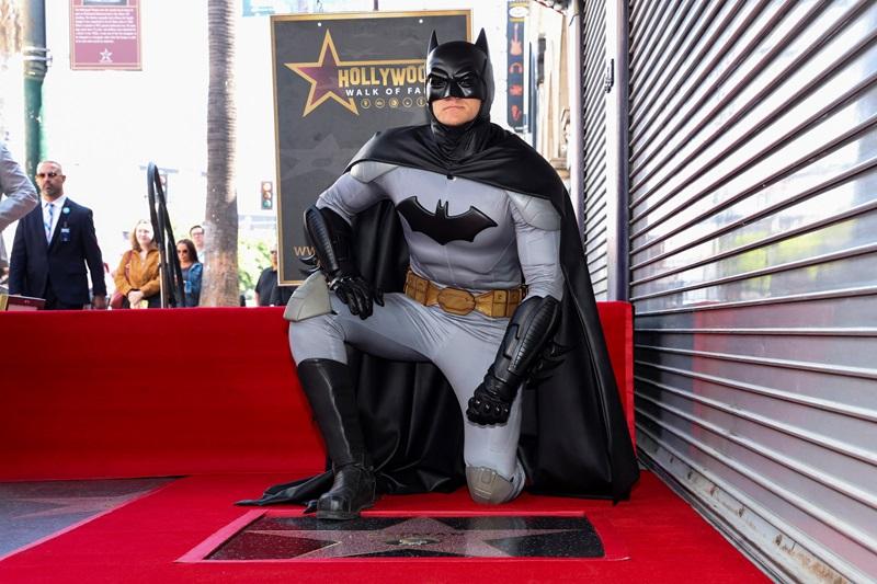 Batman becomes first superhero to get a star on Hollywood Walk of Fame ...