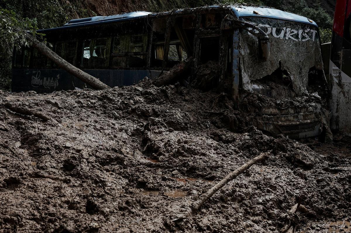 Death toll from Nepal monsoon floods, landslides rises to 148 | GMA News Online