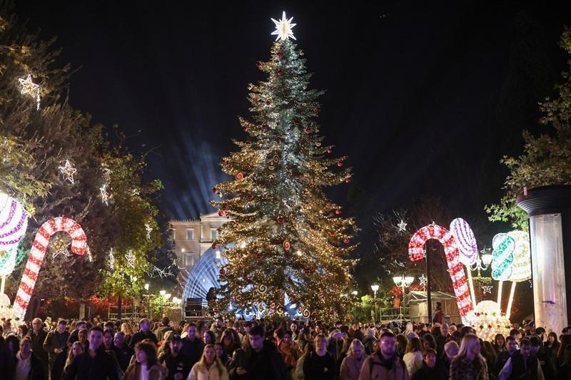 Athens lights up its Christmas tree, officially marking the beginning ...