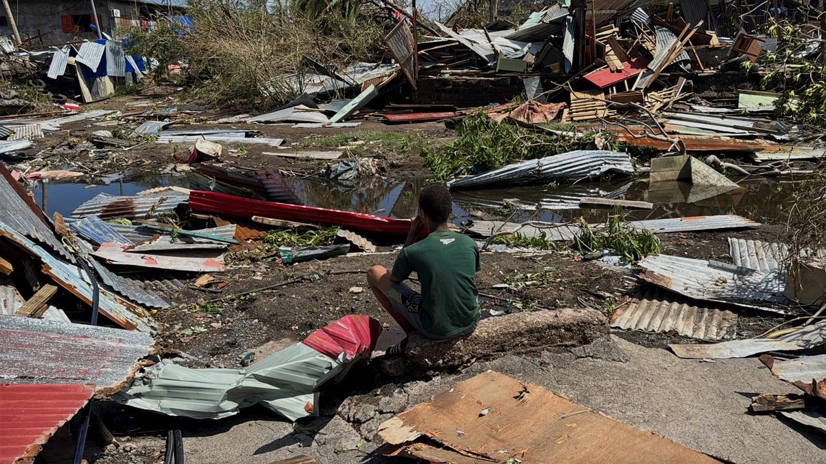 Rescuers seek cyclone survivors in devastated Mayotte | GMA News Online