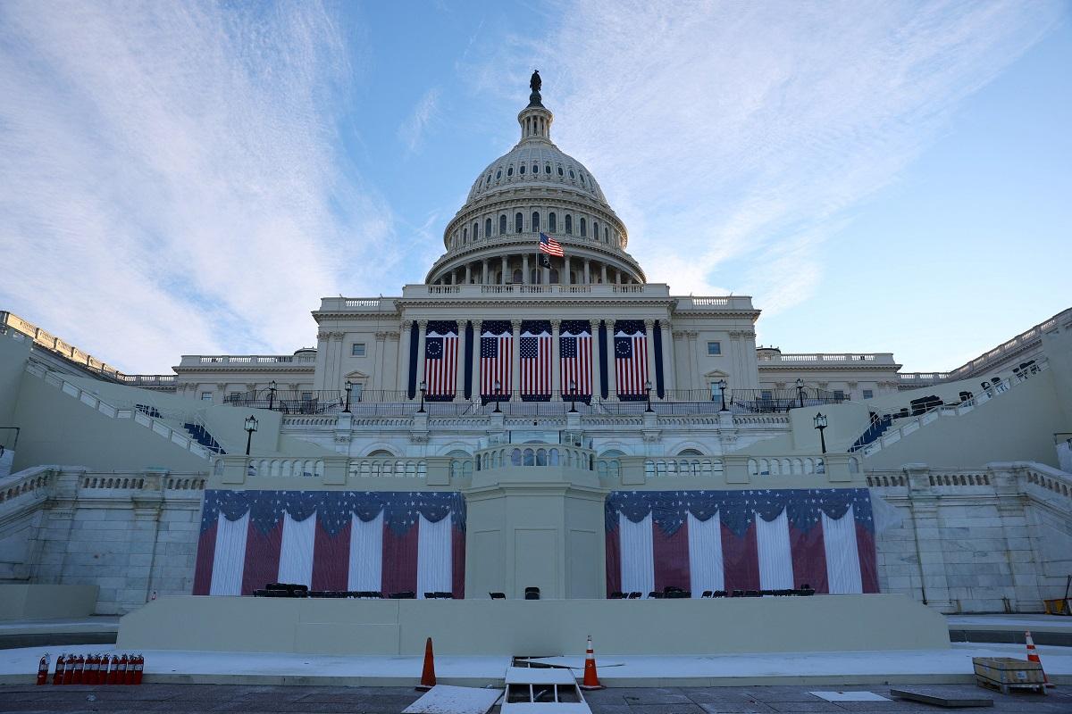 Donald Trump inauguration looms at US Capitol | Photos | GMA News Online