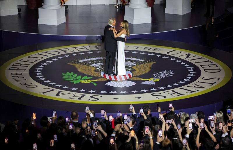 Starlight Ball in honor of Donald Trump's inauguration | Photos | GMA ...