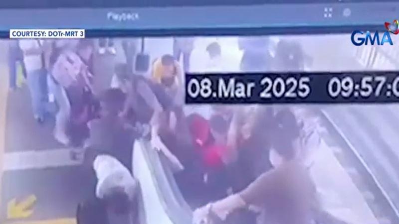 10 passengers hurt as MRT-3 escalator malfunctions | GMA News Online