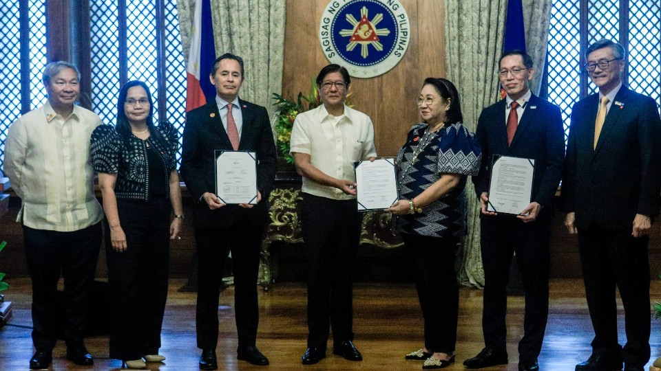 Marcos welcomes signing of deal on PH civil service digital program ...
