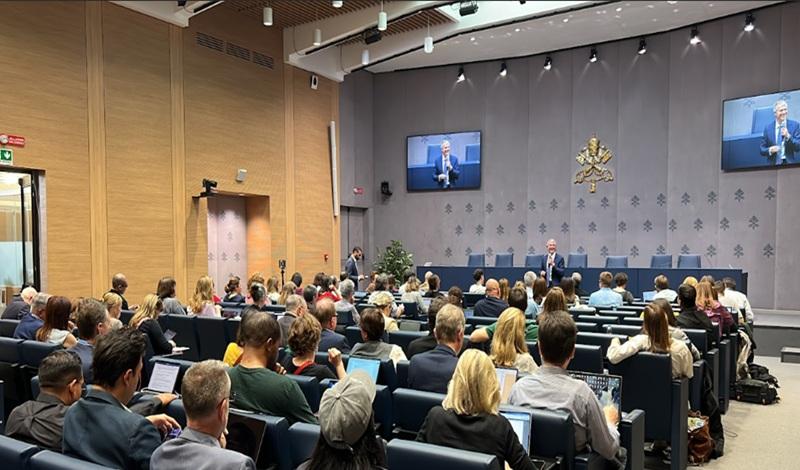 Briefing by Holy See Press Office director Matteo Bruni | Photos | GMA ...
