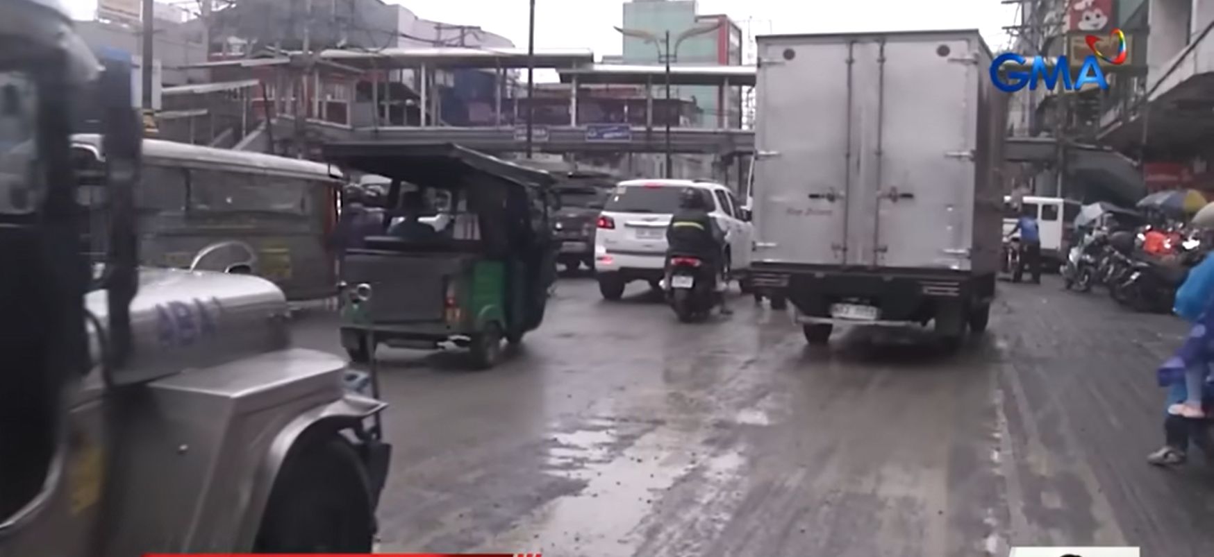 Mga kalsada sa NCR, nagkabutas-butas matapos ang mahigit 1 linggong ...