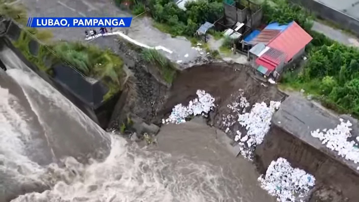 Damaged dike threatens Lubao, Pampanga | GMA News Online