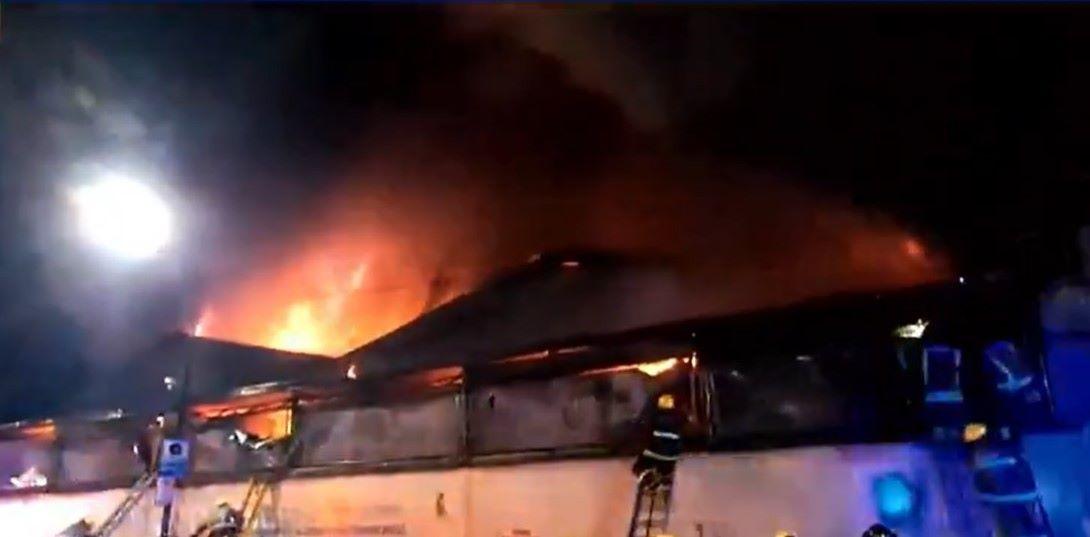 Fire hits warehouse in Pasig City | GMA News Online