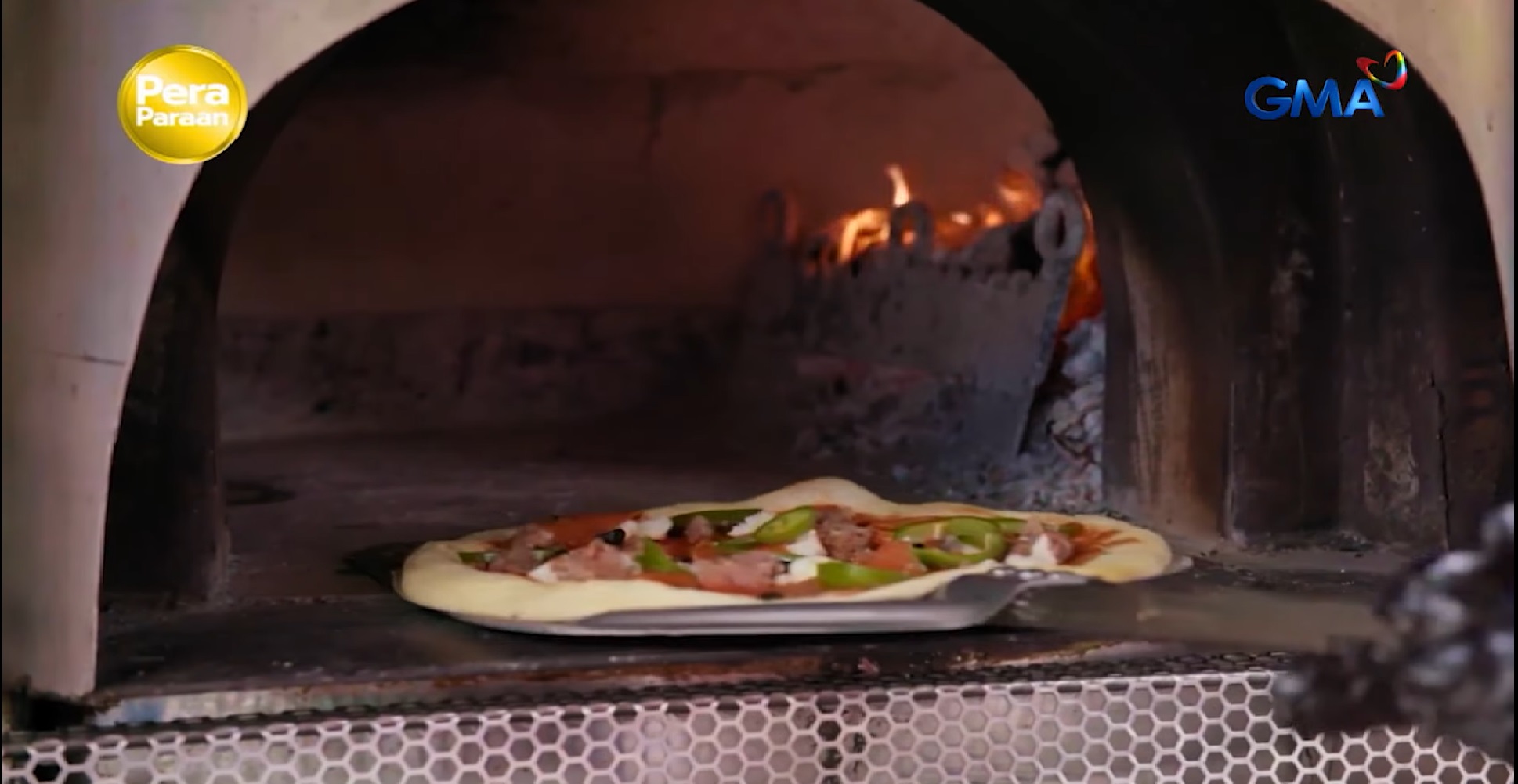 All-natural pizza na niluluto sa pugon, mabibili sa isang food truck sa ...