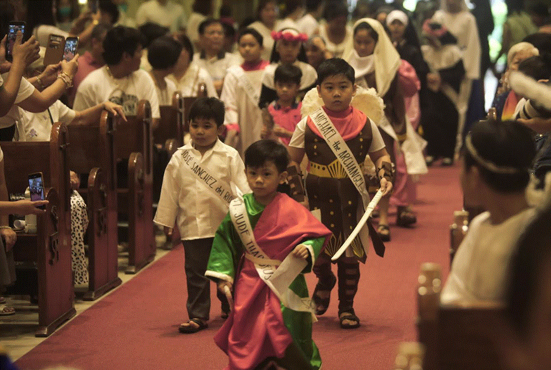 Parade of Saints | Photos | GMA News Online
