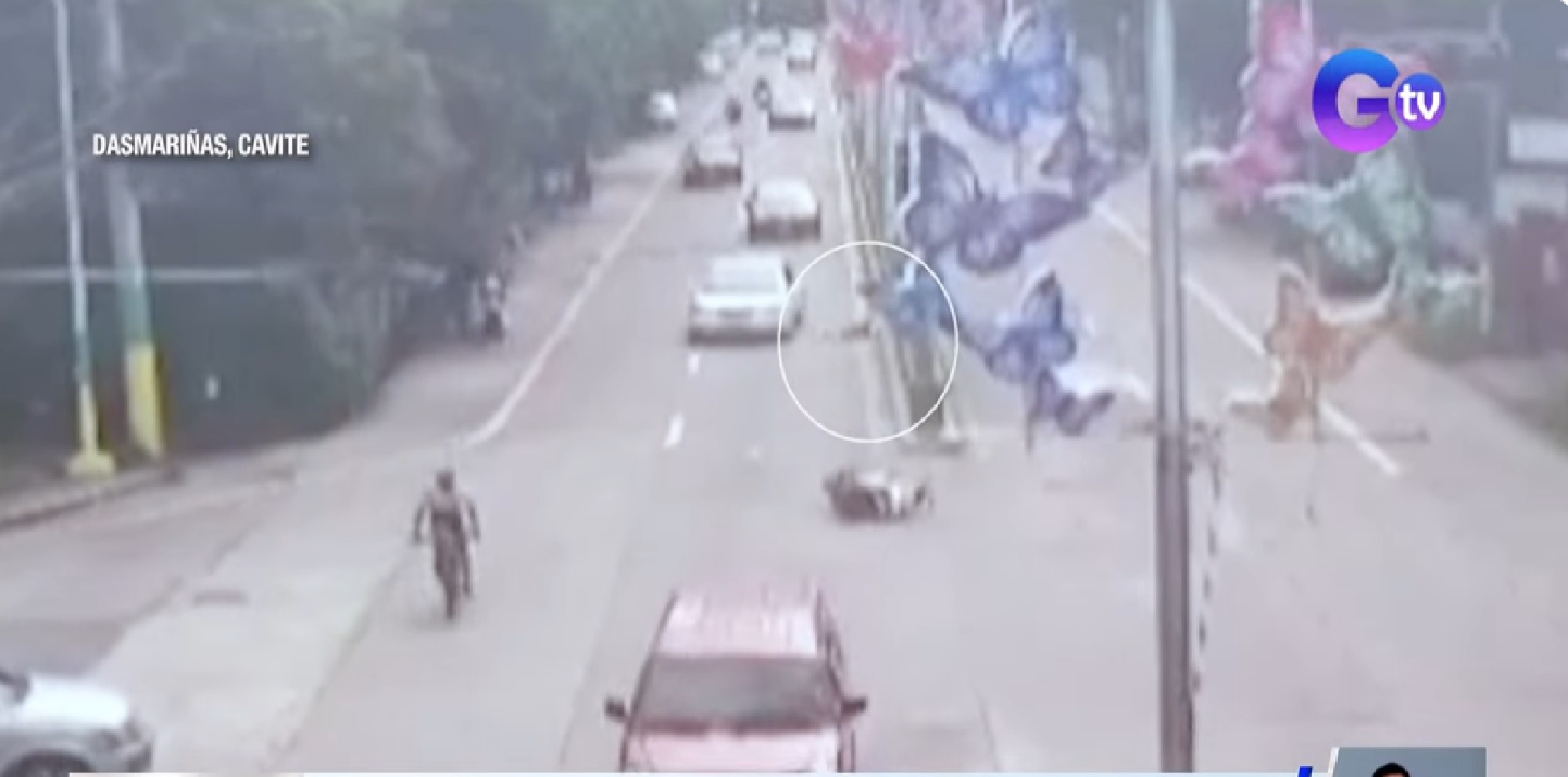 Mag-inang sakay ng motorsiklo, bumangga sa center island; ina na angkas ...