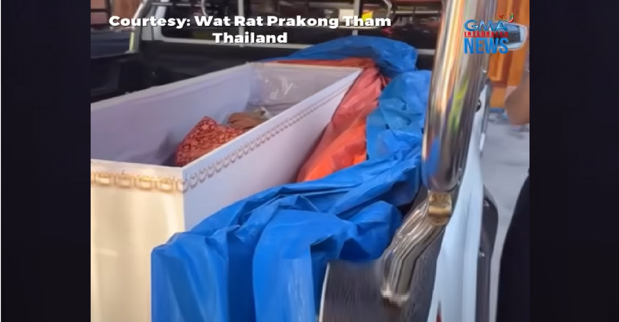 Lolang 'namatay' at iki-cremate na, kumatok at umiyak mula sa kaniyang ...