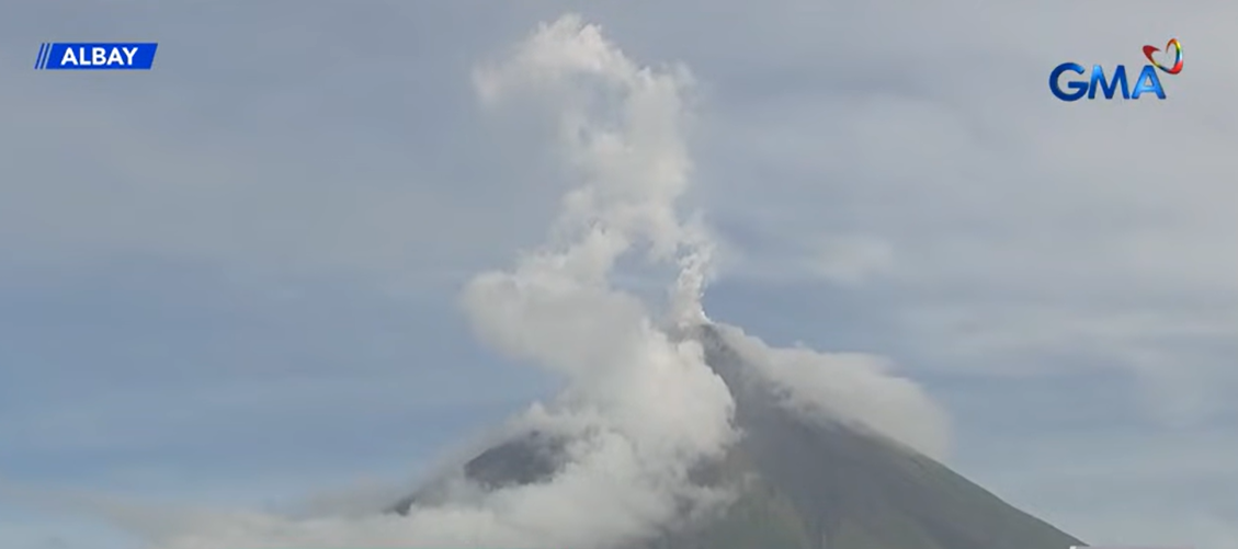 PHIVOLCS: Uson, rockfall observed on Mayon Volcano | GMA News Online