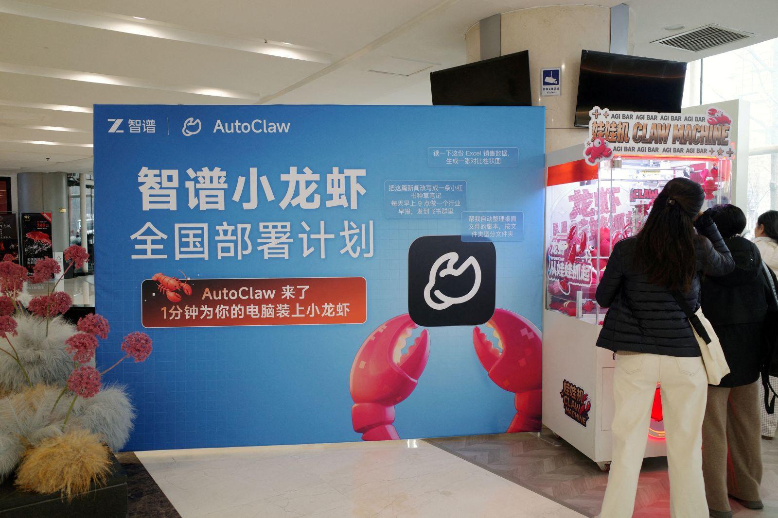 'Totally hooked': Hong Kong targets claw machine addiction | GMA News ...